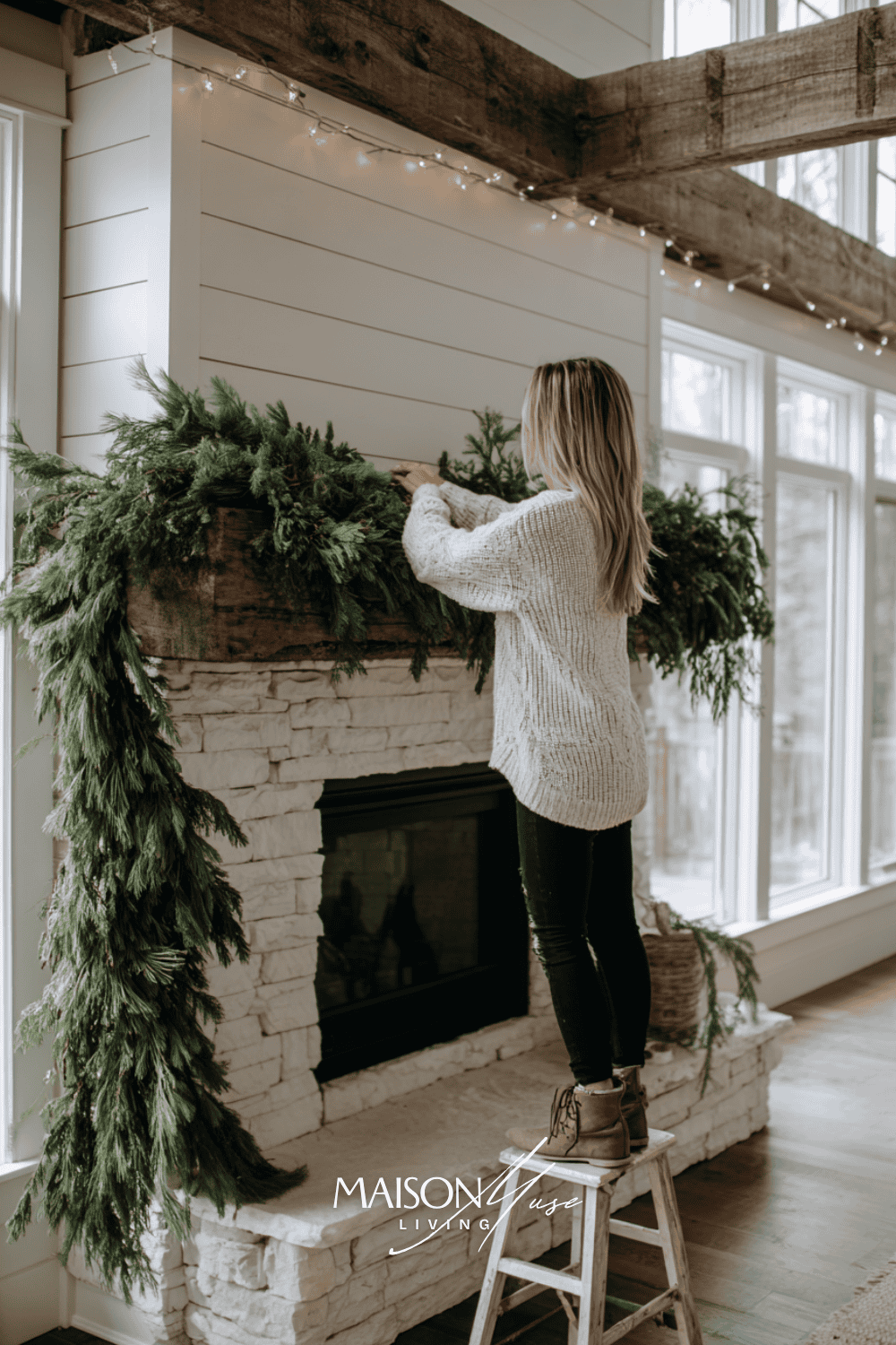 The Mantel Is The Main Character: Christmas Mantel Garland Ideas You ...
